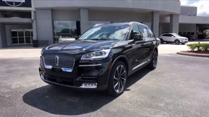 2020款林肯飞行家七座版实车展示,详细了解后,我放弃了奥迪Q7