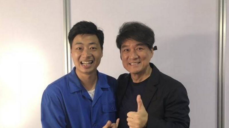 歌手们最怕的模仿翻唱来了,一开口就非常惊艳,一点也不输原唱!