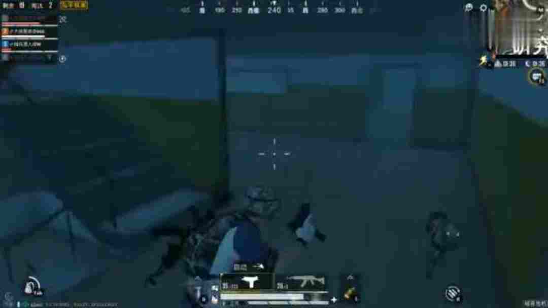 和平精英:暗夜危机 侠客翻窗后被椅子咬住腿 这也太坑了吧