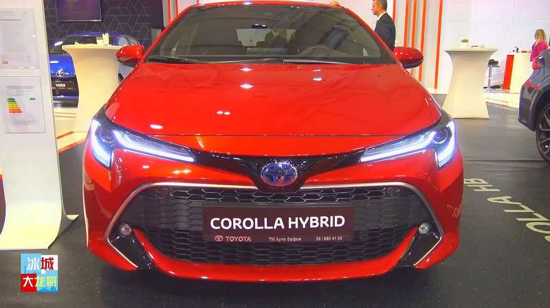 新车展示,实拍2020款丰田卡罗拉混合动力车,外观时尚比思域帅气