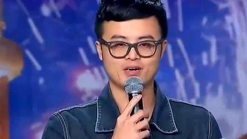 活宝兄弟大玩口技笑翻全场,声音模仿什么像什么,太厉害了!