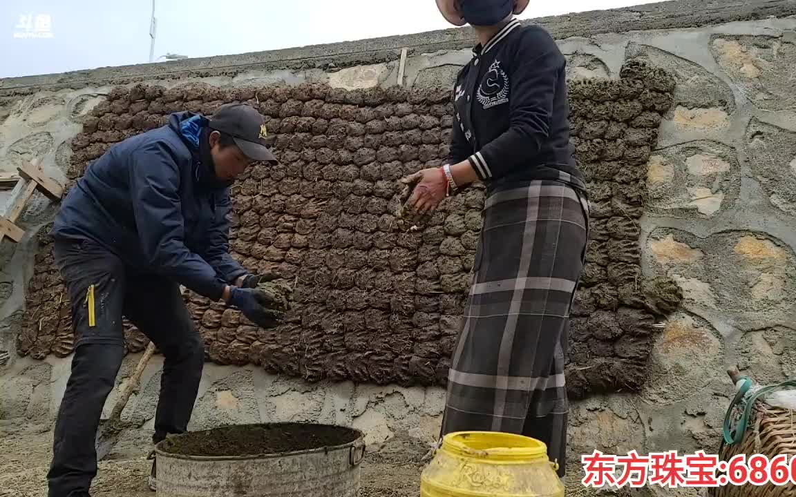 边境嘎啦-叶桑粪发涂墙