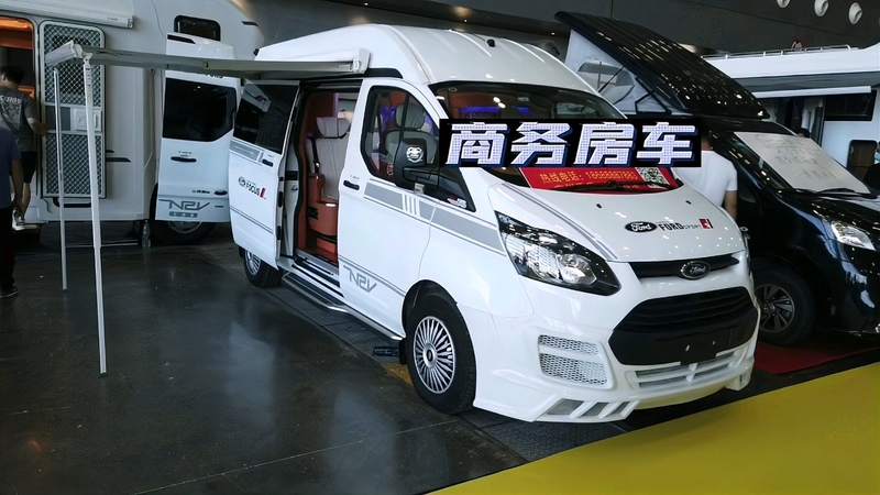 福特新全顺中轴中顶商旅房车,航空座椅配升降床,独立卫生间
