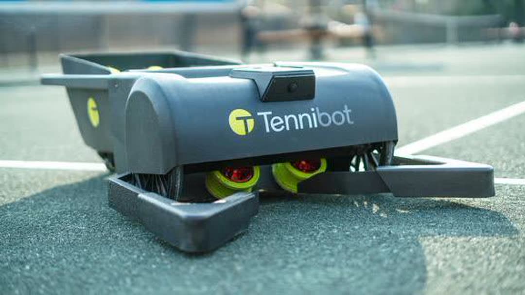 牛人发明出专捡网球的机器人,运动员终于不用亲自捡球了