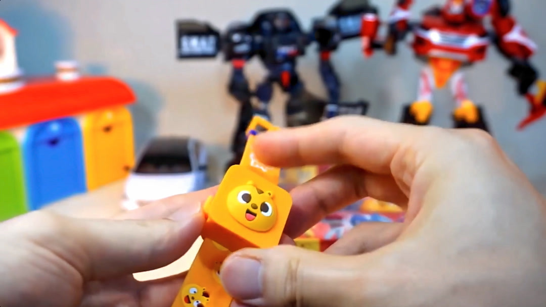 迷你特工队玩玩具:迷你特工队手表太可爱了