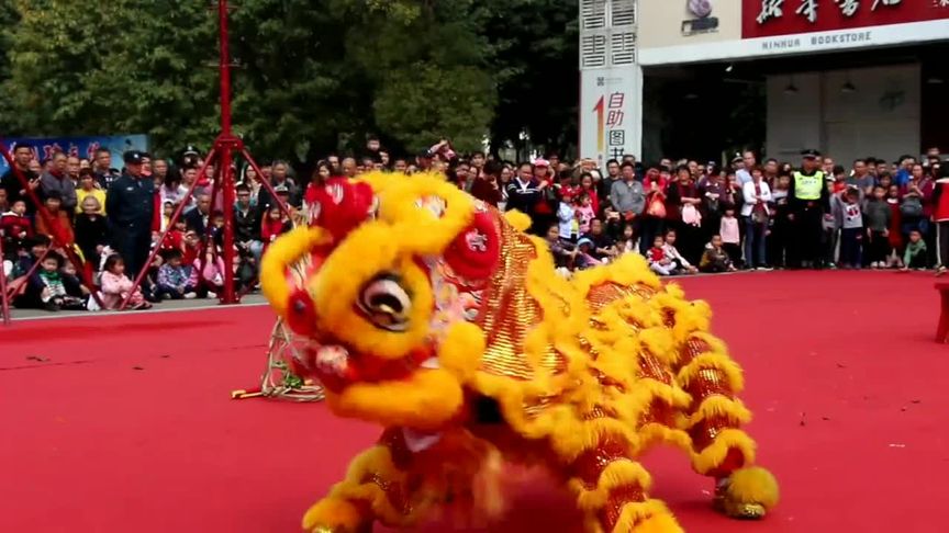 佛山中联黄飞鸿龙狮团祝各位身体健康,家庭幸福ߙ�#我的年味故事