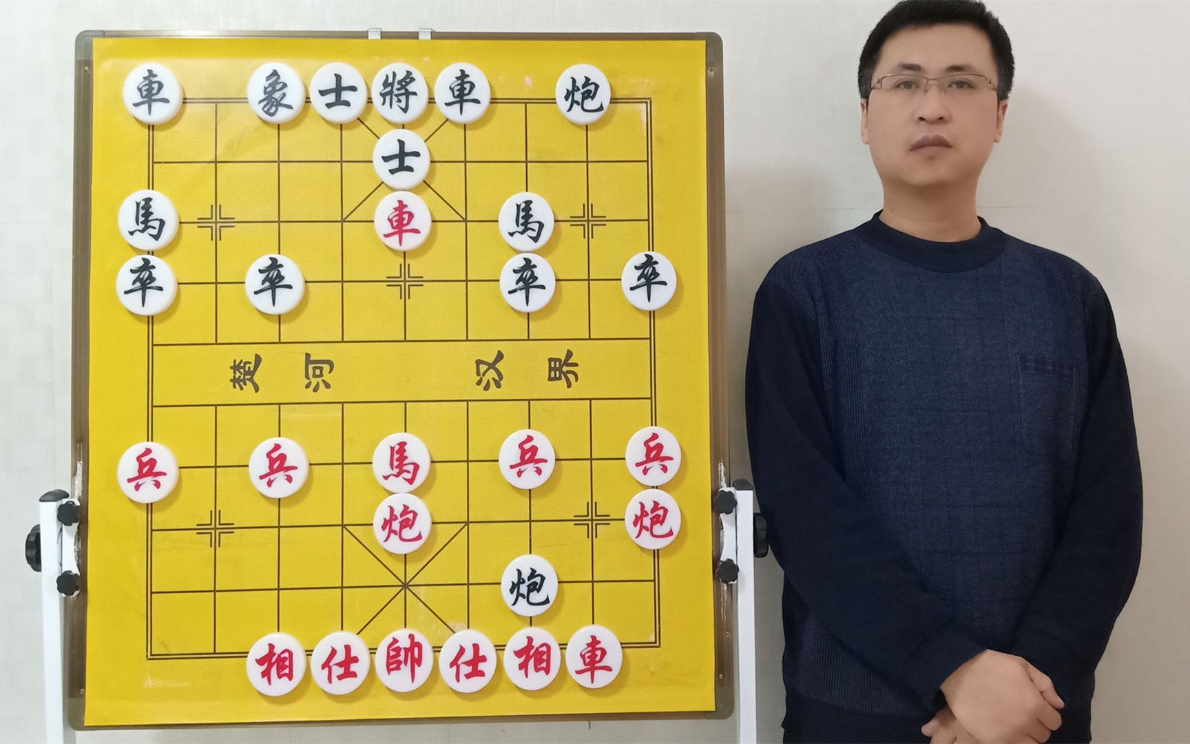 《自出洞来无敌手》第14集:古谱杀法太生猛,不按常理出牌,说干就干,...