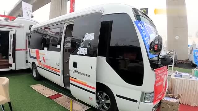 北京可上蓝牌汽油版中巴房车,最大B型房车,34万满足两代人旅行