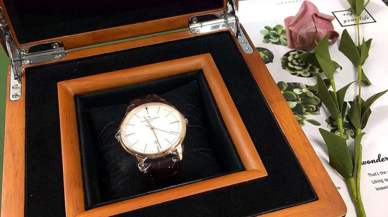 很多人都喜欢江诗丹顿这款表,它真的有这么好吗?