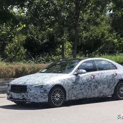 ...预计将搭载四缸发动机和混动动力总成,并提供后驱或四驱可选,传动...