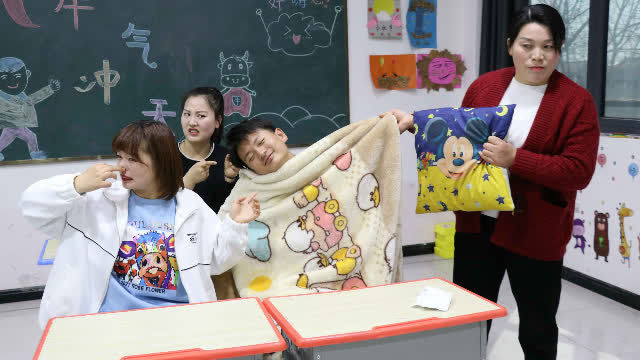 学校开家长会,教导主任一眼认出哪个是学渣家长,为什么呢?