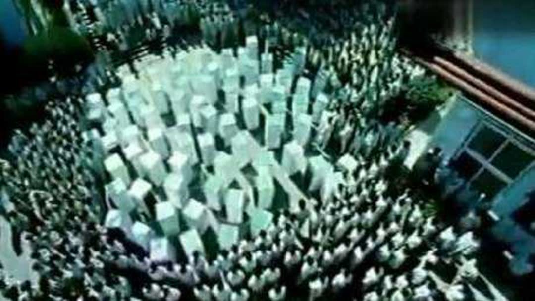 海尔当年砸掉76台冰箱,价值20多万。当年为何那么冲动砸了呢?