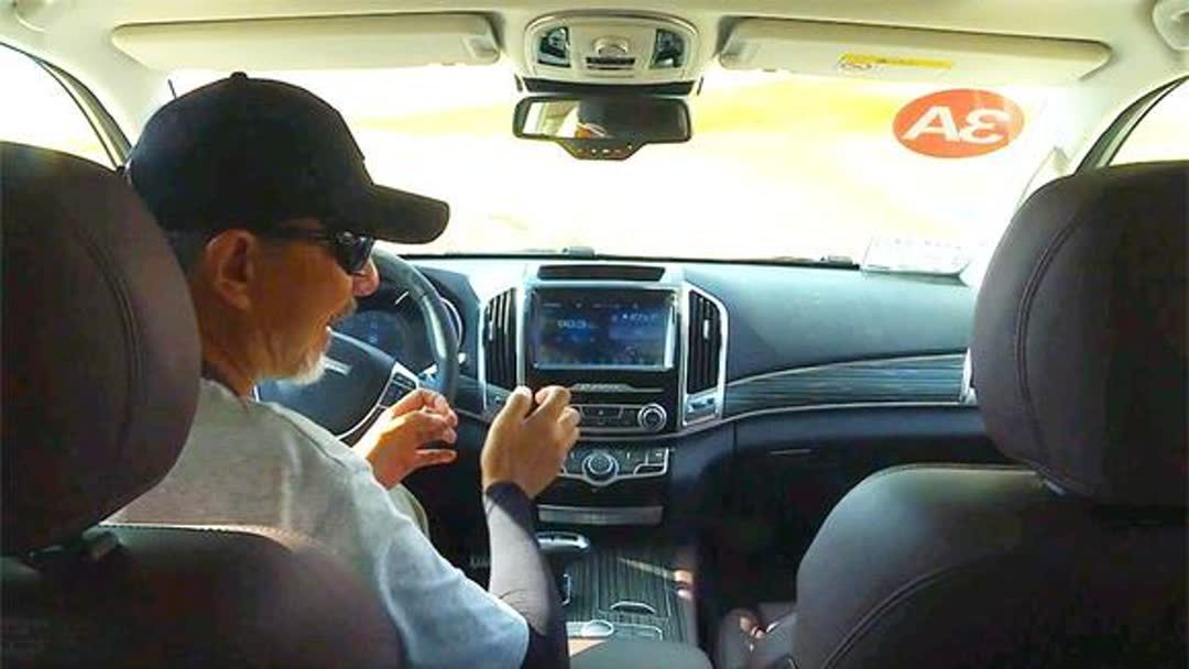 全新哈弗H9沙漠三把锁过交叉轴 车手奇葩测世界最顶配的4X4