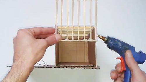 小伙教你自制电动捕鼠笼,老鼠进入后再也出不来!