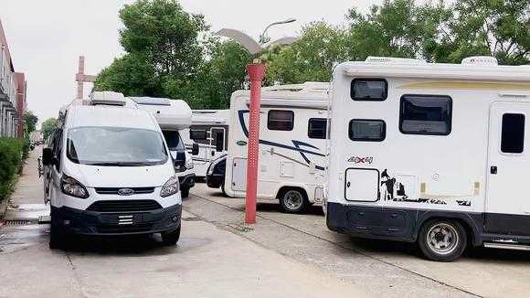 四十几款房车,多种款式,多种车型,不同品牌不同价格,喜欢哪款