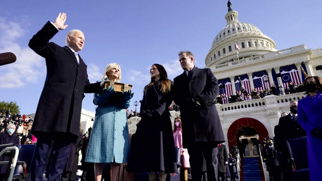 拜登正式宣誓就职 成美国第46任总统