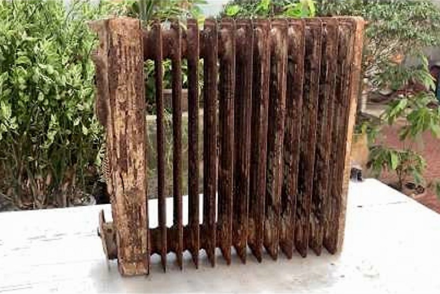 破旧生锈的电暖气片维修过程,手艺真厉害,修复后堪比新品!