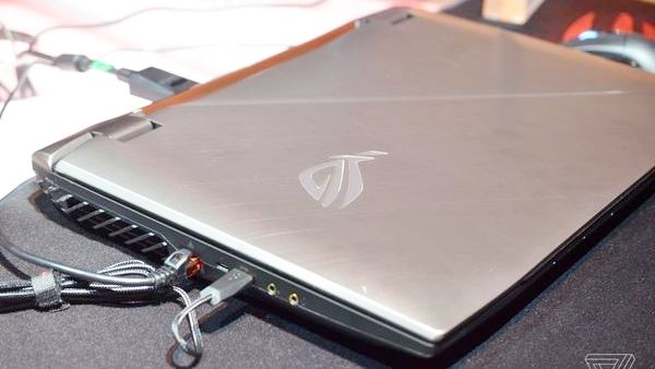 世界首台!华硕发布了最适合打游戏的笔记本