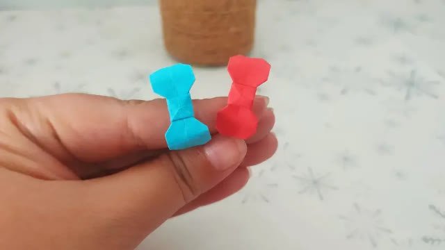 蝴蝶结戒指手工制作教程,小小的一条纸就能折成