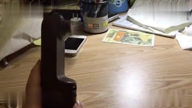 可以为手机充电的多功能便携式风扇你见过吗?(不是在打广告!没见我都把商标遮住了!)(goubibi1