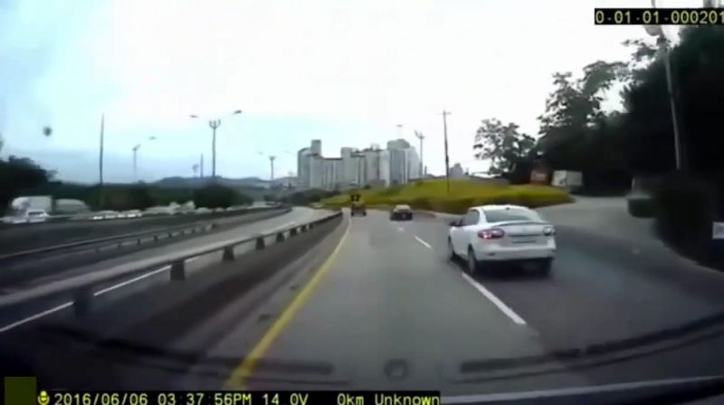无人驾驶汽车视频曝光