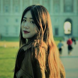 靴子里的喵小欣 