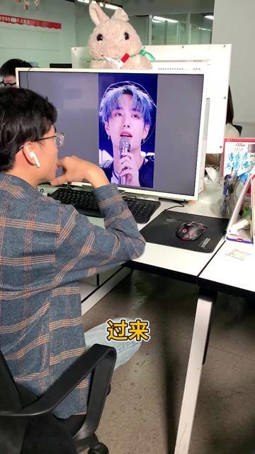 ...ps教你10秒图片变...