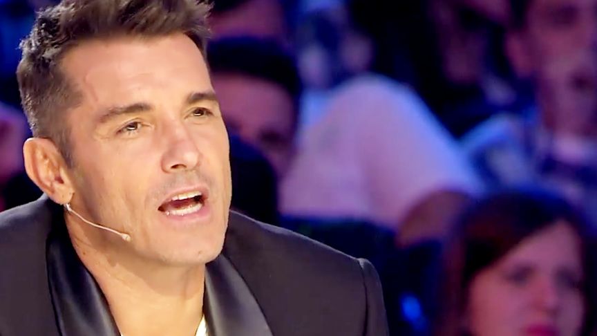 一群小伙疯狂痴迷舞蹈,大胆模仿迈克尔经典动作重现舞台,太牛!