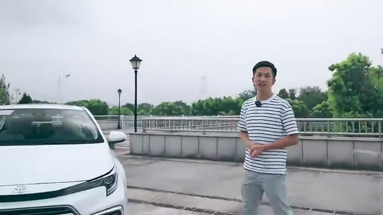 丰田又将出一爆款!凯美瑞+雷凌混合版有多狠?思域、速腾都得服