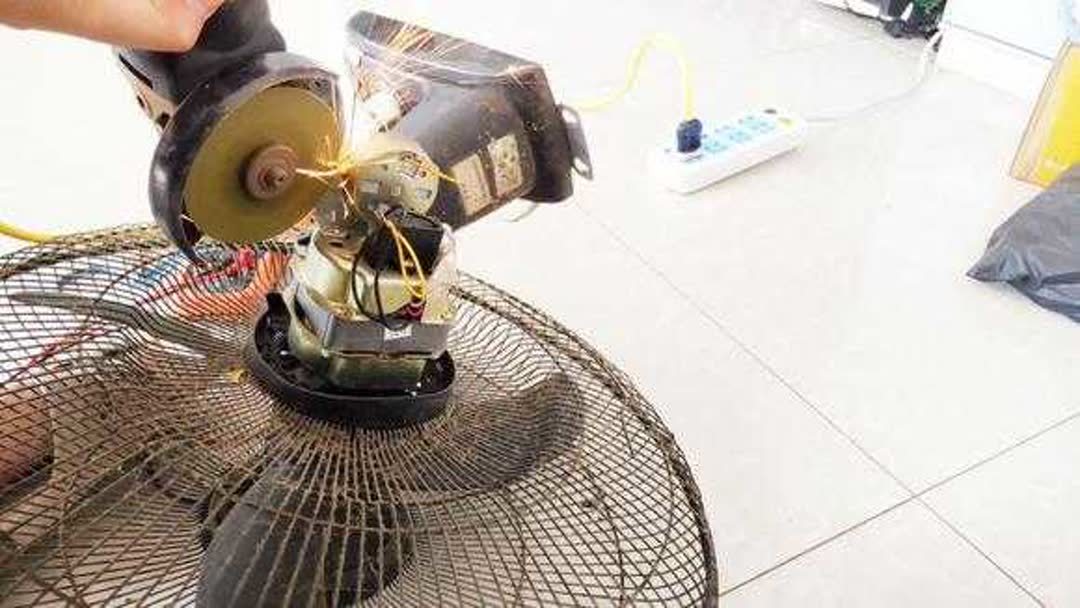 电风扇不摇头了要怎么修 不用百度 这波操作看完就能学会修好了