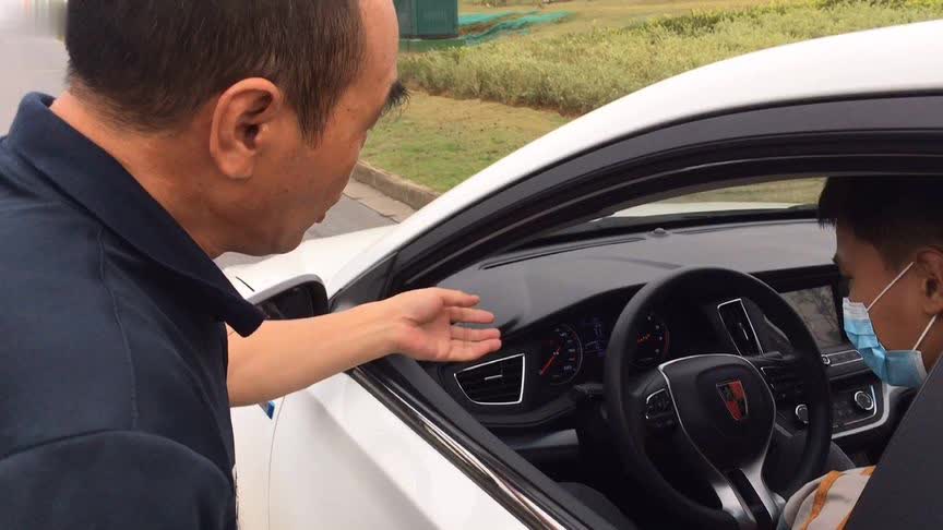 南京手动挡科目三考试,荣威360灯光操作与荣威350的区别