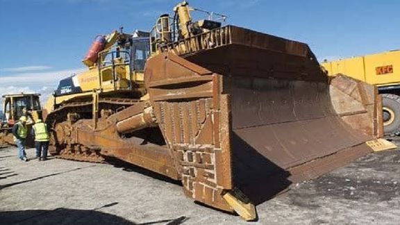 10个危险的推土机重型设备操作员驾驶技能