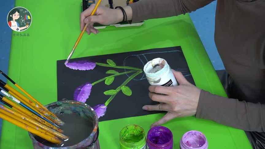 儿童美术教学,如何用水粉颜料画出漂亮的薰衣草,看老师怎么画的