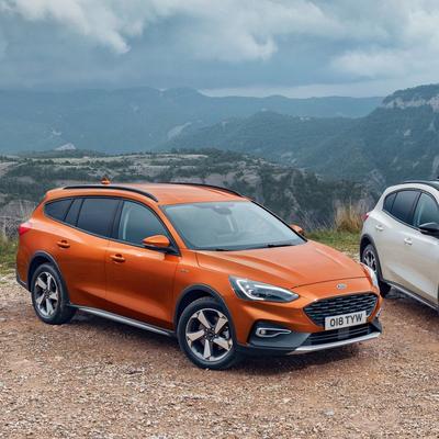 ...搭载和Active相似的运动风格,同时继承了福克斯Active的底盘高度,...