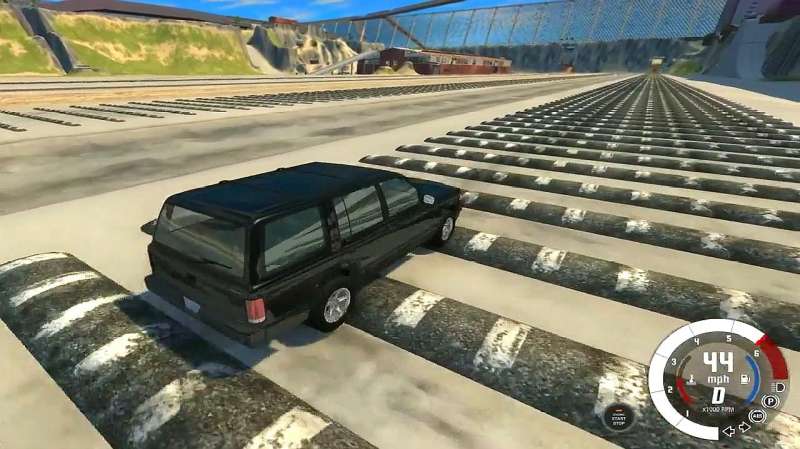 车祸模拟:SUV过上万条减速带,悬挂跳动的感觉太爽了