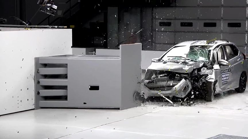 IIHS本田2016款飞度碰撞测试(成绩:可接受)#本田 #本田