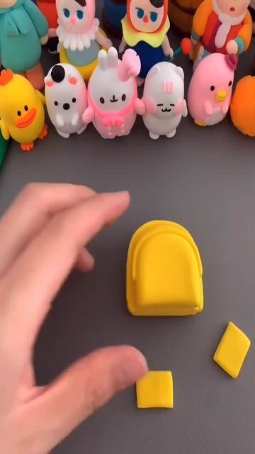 皮卡丘可爱书包#热爱#来个红心和关注吧#皮卡丘书包#超轻粘土教程