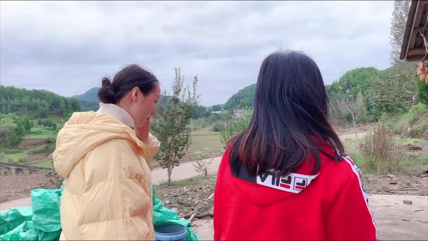 很神奇 只要是一家人,小狗狗是不会叫。更不会咬人