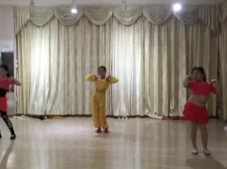 耒阳舞媚娘少儿肚皮舞2