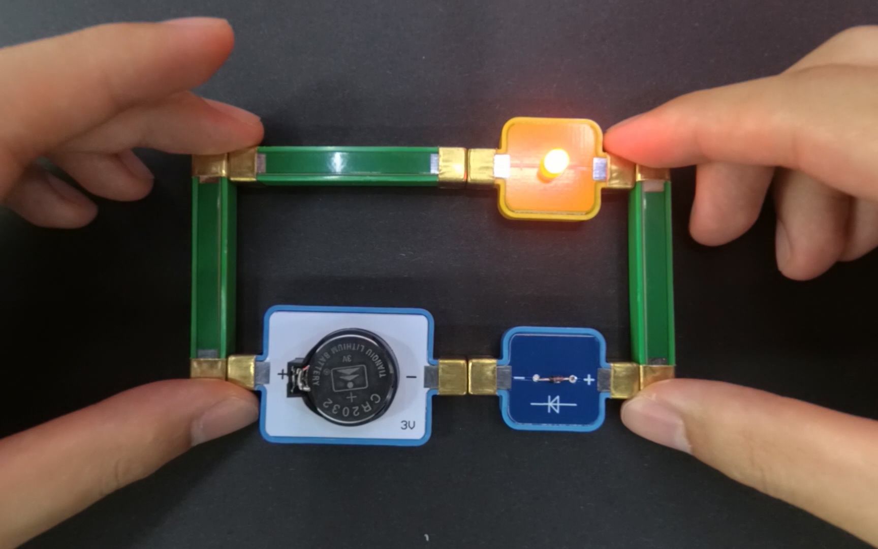 磁力电子积木:二极管的单项导通