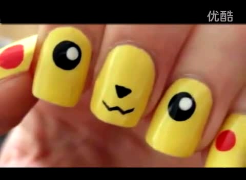 自己怎么做美甲教程视频_俏皮皮卡丘美甲图案教程_美甲视频教程