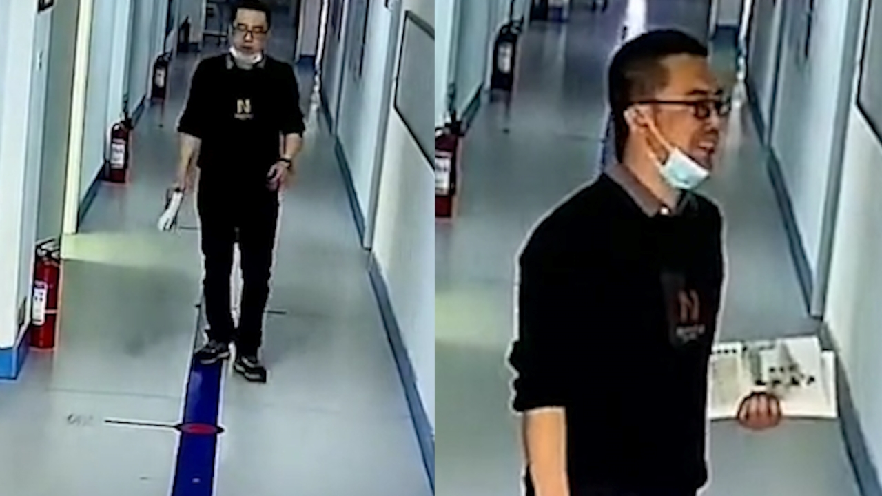 暖心一幕!老师进教室前做表情管理秒变脸,直到露出微笑才进班