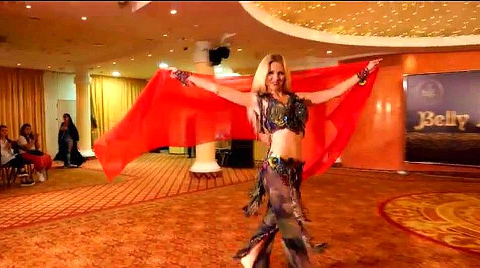 惊艳全场,芝加哥顶级肚皮舞者,一举一动都充满了魅力