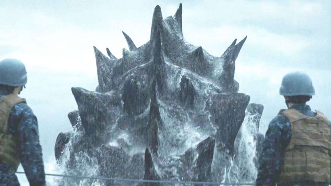 巨型怪兽从海里出来,只是露了个犄角,就引起一场超级海啸!