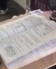 【厉害啦!看大学生如何用意念控制翻书】14日,在长春理工大学 举行的...