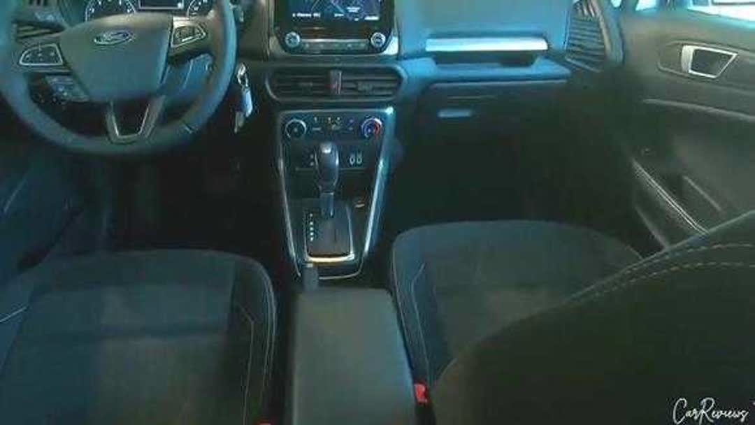 2019款福特翼搏按下钥匙,车门打开买不买本田XR-V自己定!