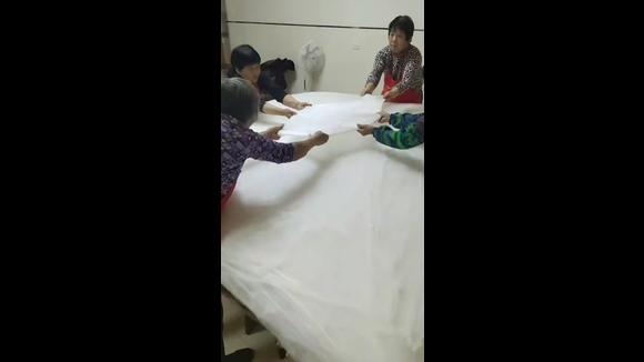 蚕丝被是怎么做的