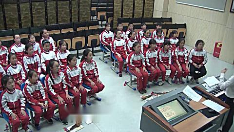 14.湘文艺版小学音乐五年级下册《(演唱)让我们荡起双桨》湖南省优质课