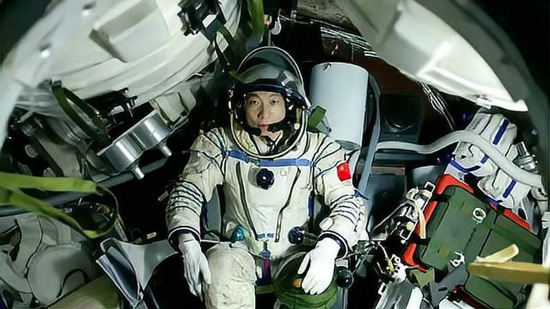 杨利伟曾在太空听到“敲门声”,13年后揭秘,专家:已经不是问题