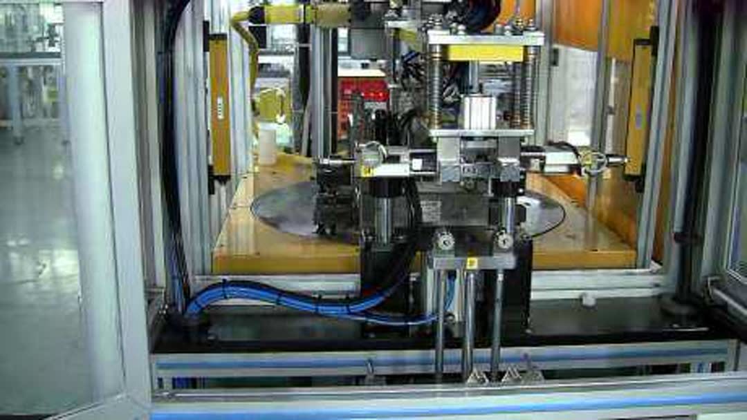 立式注塑机insmoding,机械手出自烟酒僧之手